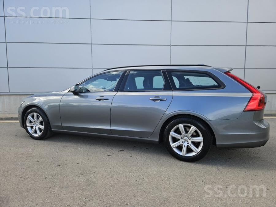 Grey Volvo V90 2018 in Riga, with an engine capacity of 2.00 L and mileage of 246 thousand km for 11450 €, photo 5 on AUTOMOTO.COM.LV