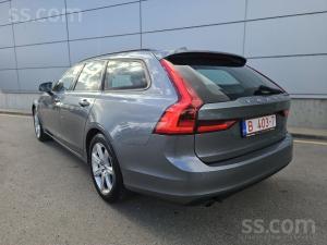 Grey Volvo V90 2018 in Riga, with an engine capacity of 2.00 L and mileage of 246 thousand km for 11450 €, photo 6 on AUTOMOTO.COM.LV