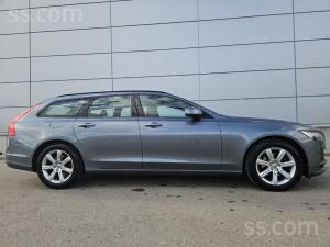 Grey Volvo V90 2018 in Riga, with an engine capacity of 2.00 L and mileage of 246 thousand km for 11450 €, photo 13 on AUTOMOTO.COM.LV