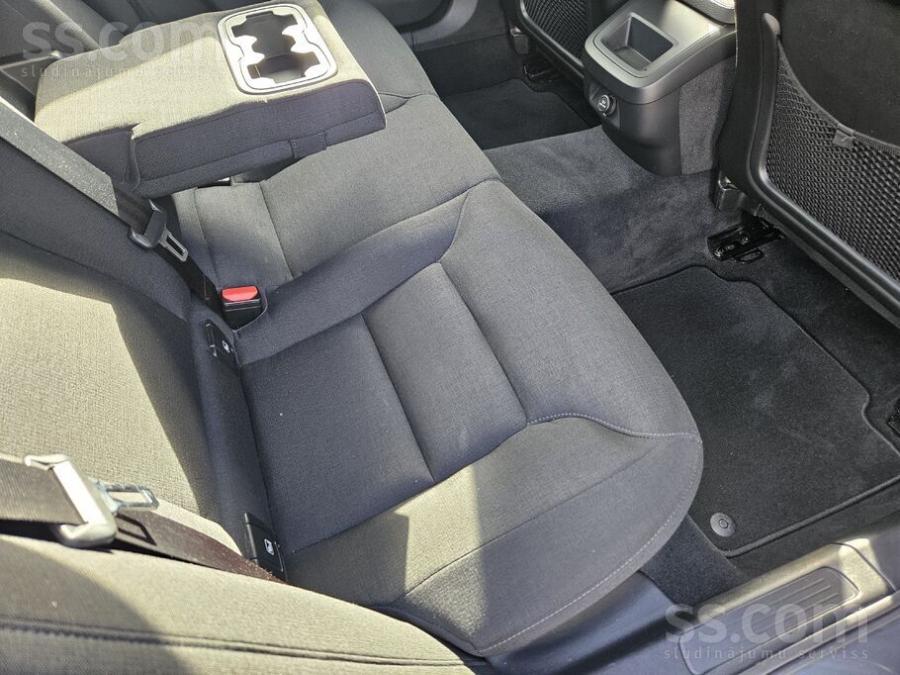 Grey Volvo V90 2018 in Riga, with an engine capacity of 2.00 L and mileage of 246 thousand km for 11450 €, photo 21 on AUTOMOTO.COM.LV