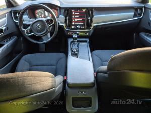 Grey Volvo V90 2018 in Tartu, with an engine capacity of 2.00 L and mileage of 157 thousand km for 15900 €, photo 8 on AUTOMOTO.COM.LV