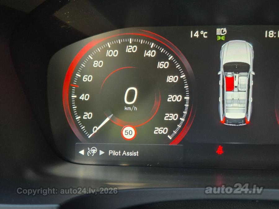 Grey Volvo V90 2018 in Tartu, with an engine capacity of 2.00 L and mileage of 157 thousand km for 15900 €, photo 15 on AUTOMOTO.COM.LV