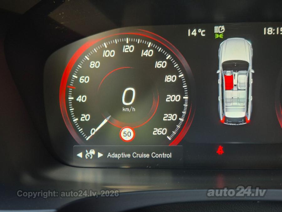 Grey Volvo V90 2018 in Tartu, with an engine capacity of 2.00 L and mileage of 157 thousand km for 15900 €, photo 16 on AUTOMOTO.COM.LV