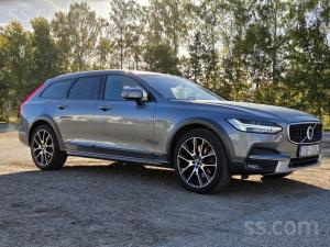 Pelēks Volvo V90 2018 Rīga, ar dzinēja tilpumu 2.00 L un nobraukumu 170 tūkst. km par 22000 €, foto  vietnē AUTOMOTO.COM.LV