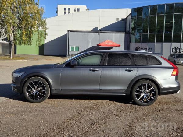 Pelēks Volvo V90 2018 Rīga, ar dzinēja tilpumu 2.00 L un nobraukumu 170 tūkst. km par 22000 €, foto 5 vietnē AUTOMOTO.COM.LV