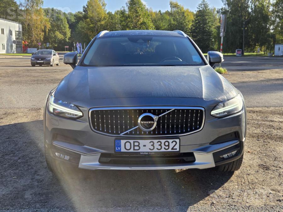 Серый Вольво В90 2018 в Рига, объемом двигателя 2.00 л и пробегом 170 тыс. км за 22000 €, фото 7 на AUTOMOTO.COM.LV