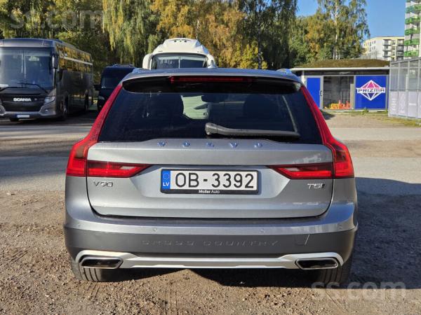 Pelēks Volvo V90 2018 Rīga, ar dzinēja tilpumu 2.00 L un nobraukumu 170 tūkst. km par 22000 €, foto 8 vietnē AUTOMOTO.COM.LV
