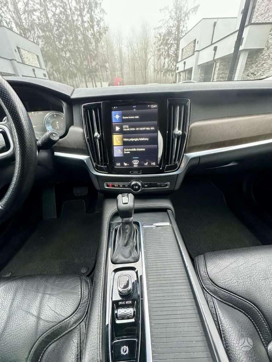 Серый Вольво В90 2019 в Вильнюс, объемом двигателя 1.97 л и пробегом 382 тыс. км за 11900 €, фото 29 на AUTOMOTO.COM.LV