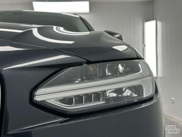 Pelēks Volvo V90 2019 Kauņa, ar dzinēja tilpumu 2.00 L un nobraukumu 91 tūkst. km par 27540 €, foto 5 vietnē AUTOMOTO.COM.LV