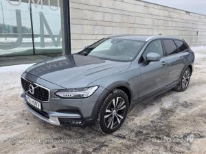 Pelēks Volvo V90 2019 Tallina, ar dzinēja tilpumu 2.00 L un nobraukumu 139 tūkst. km par 24990 €, foto  vietnē AUTOMOTO.COM.LV