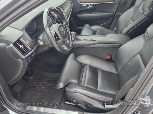 Grey Volvo V90 2019 in Tallinn, with an engine capacity of 2.00 L and mileage of 139 thousand km for 24990 €, photo 5 on AUTOMOTO.COM.LV