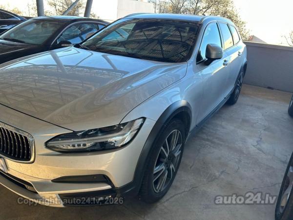 Grey Volvo V90 2019 in Tallinn, with an engine capacity of 2.00 L and mileage of 155 thousand km for 21900 €, photo 2 on AUTOMOTO.COM.LV