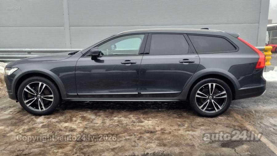 Grey Volvo V90 2019 in Tallinn, with an engine capacity of 2.00 L and mileage of 207 thousand km for 23890 €, photo 4 on AUTOMOTO.COM.LV