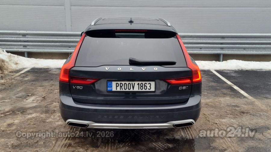 Grey Volvo V90 2019 in Tallinn, with an engine capacity of 2.00 L and mileage of 207 thousand km for 23890 €, photo 7 on AUTOMOTO.COM.LV
