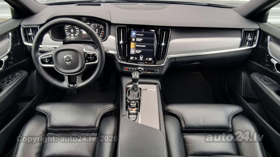 Grey Volvo V90 2019 in Tallinn, with an engine capacity of 2.00 L and mileage of 207 thousand km for 23890 €, photo 15 on AUTOMOTO.COM.LV