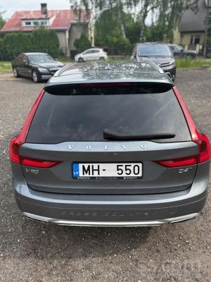 Grey Volvo V90 2019 in Riga, with an engine capacity of 2.00 L and mileage of 0 thousand km for 18170 €, photo 3 on AUTOMOTO.COM.LV