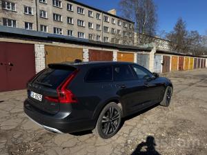 Grey Volvo V90 2019 in Riga, with an engine capacity of 2.00 L and mileage of 270 thousand km for 19800 €, photo 8 on AUTOMOTO.COM.LV