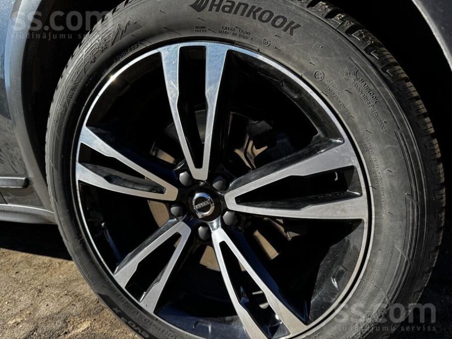 Grey Volvo V90 2019 in Riga, with an engine capacity of 2.00 L and mileage of 270 thousand km for 19800 €, photo 9 on AUTOMOTO.COM.LV