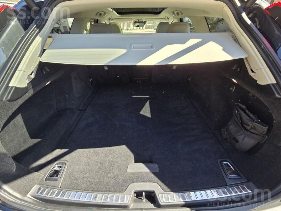 Pelēks Volvo V90 2019 Rīga, ar dzinēja tilpumu 2.00 L un nobraukumu 0 tūkst. km par 18350 €, foto 15 vietnē AUTOMOTO.COM.LV