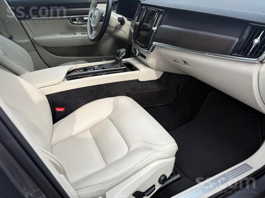 Pelēks Volvo V90 2019 Rīga, ar dzinēja tilpumu 2.00 L un nobraukumu 0 tūkst. km par 17800 €, foto 16 vietnē AUTOMOTO.COM.LV