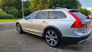 Grey Volvo V90 2019 in Tallinn, with an engine capacity of 2.00 L and mileage of 217 thousand km for 28500 €, photo 3 on AUTOMOTO.COM.LV