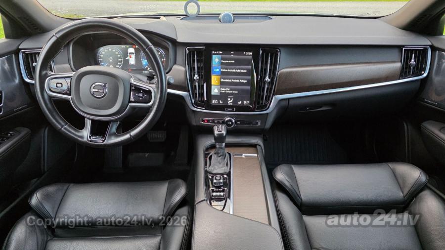 Grey Volvo V90 2019 in Tallinn, with an engine capacity of 2.00 L and mileage of 217 thousand km for 28500 €, photo 5 on AUTOMOTO.COM.LV