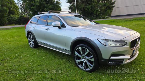 Grey Volvo V90 2019 in Tallinn, with an engine capacity of 2.00 L and mileage of 217 thousand km for 28500 €, photo 9 on AUTOMOTO.COM.LV