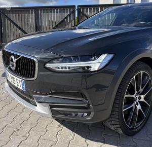 Pelēks Volvo V90 2019 Kauņa, ar dzinēja tilpumu 1.97 L un nobraukumu 270 tūkst. km par 18999 €, foto 5 vietnē AUTOMOTO.COM.LV