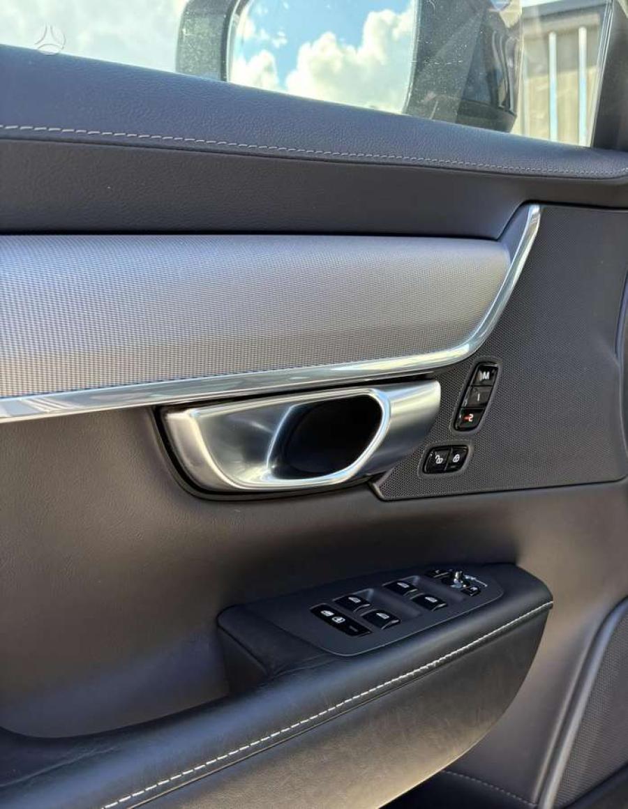 Pelēks Volvo V90 2019 Kauņa, ar dzinēja tilpumu 1.97 L un nobraukumu 270 tūkst. km par 18999 €, foto 13 vietnē AUTOMOTO.COM.LV