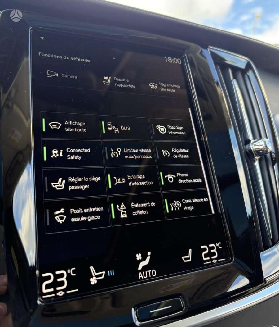 Pelēks Volvo V90 2019 Kauņa, ar dzinēja tilpumu 1.97 L un nobraukumu 270 tūkst. km par 18999 €, foto 20 vietnē AUTOMOTO.COM.LV