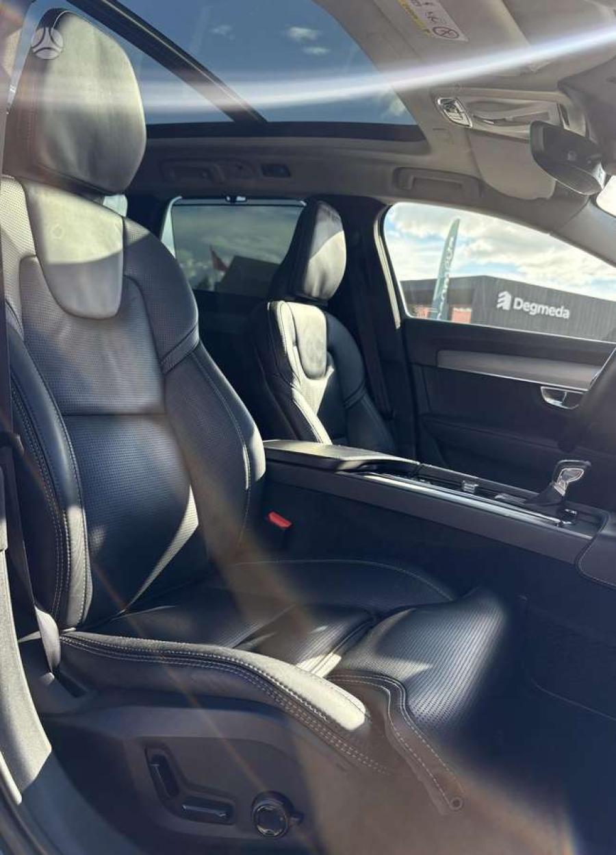 Pelēks Volvo V90 2019 Kauņa, ar dzinēja tilpumu 1.97 L un nobraukumu 270 tūkst. km par 18999 €, foto 22 vietnē AUTOMOTO.COM.LV
