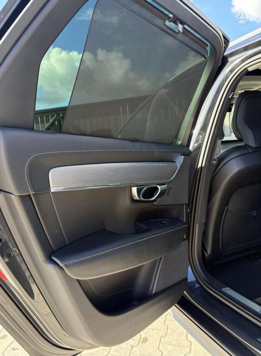 Pelēks Volvo V90 2019 Kauņa, ar dzinēja tilpumu 1.97 L un nobraukumu 270 tūkst. km par 18999 €, foto 24 vietnē AUTOMOTO.COM.LV