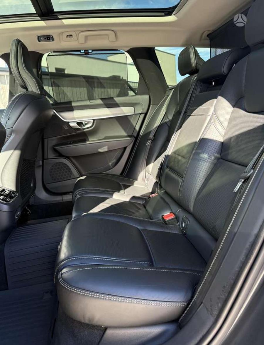 Pelēks Volvo V90 2019 Kauņa, ar dzinēja tilpumu 1.97 L un nobraukumu 270 tūkst. km par 18999 €, foto 25 vietnē AUTOMOTO.COM.LV