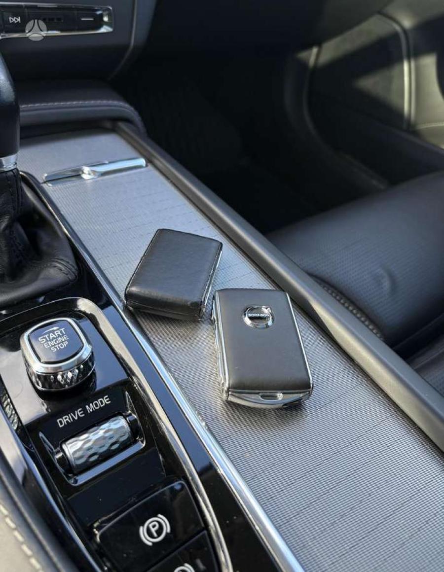 Pelēks Volvo V90 2019 Kauņa, ar dzinēja tilpumu 1.97 L un nobraukumu 270 tūkst. km par 18999 €, foto 30 vietnē AUTOMOTO.COM.LV