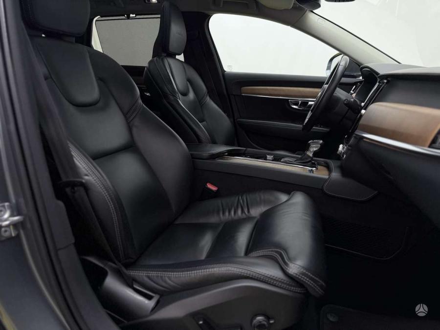 Pelēks Volvo V90 2019 Viļņa, ar dzinēja tilpumu 2.00 L un nobraukumu 235 tūkst. km par 18000 €, foto 17 vietnē AUTOMOTO.COM.LV