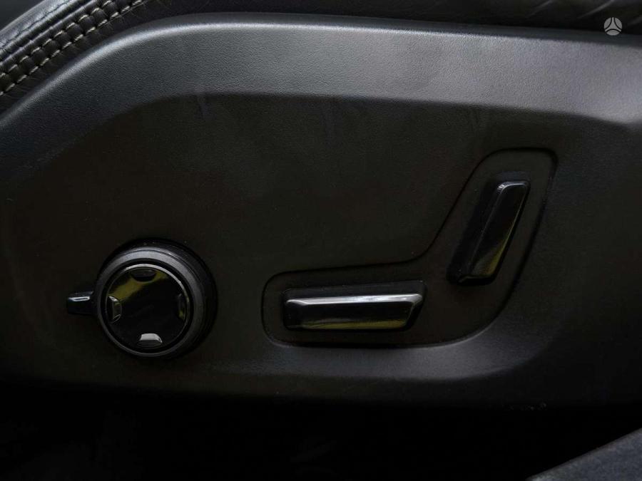Pelēks Volvo V90 2019 Viļņa, ar dzinēja tilpumu 2.00 L un nobraukumu 235 tūkst. km par 18000 €, foto 26 vietnē AUTOMOTO.COM.LV