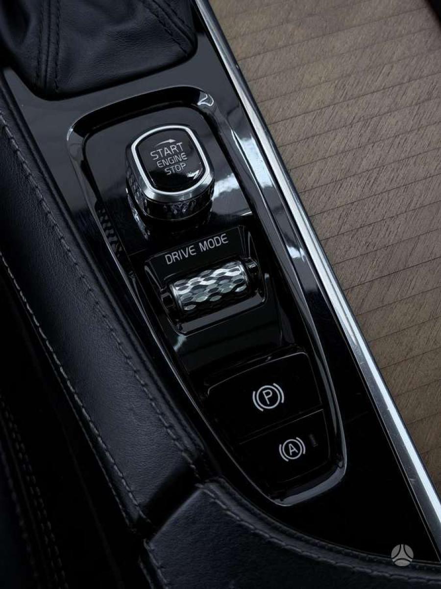 Pelēks Volvo V90 2019 Viļņa, ar dzinēja tilpumu 2.00 L un nobraukumu 235 tūkst. km par 18000 €, foto 28 vietnē AUTOMOTO.COM.LV
