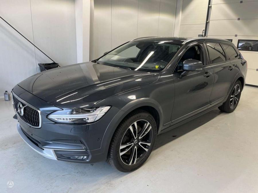 Pelēks Volvo V90 2019 Viļņa, ar dzinēja tilpumu 1.97 L un nobraukumu 230 tūkst. km par 19990 €, foto 1 vietnē AUTOMOTO.COM.LV