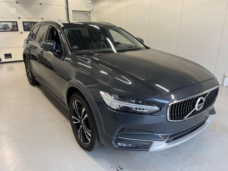 Pelēks Volvo V90 2019 Viļņa, ar dzinēja tilpumu 1.97 L un nobraukumu 230 tūkst. km par 19990 €, foto 3 vietnē AUTOMOTO.COM.LV