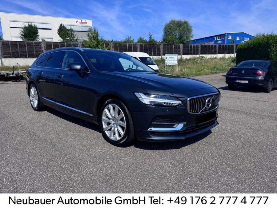 Grey Volvo V90 2019 in Vilnius, with an engine capacity of 1.97 L and mileage of 94 thousand km for 26000 €, photo 3 on AUTOMOTO.COM.LV