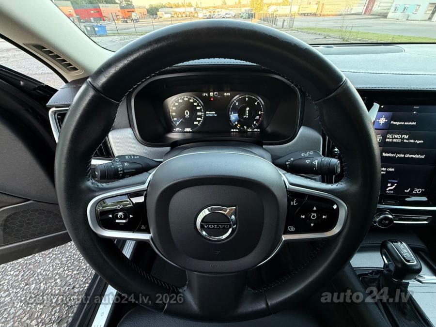 Grey Volvo V90 2019 in Tartu, with an engine capacity of 2.00 L and mileage of 268 thousand km for 16499 €, photo 7 on AUTOMOTO.COM.LV