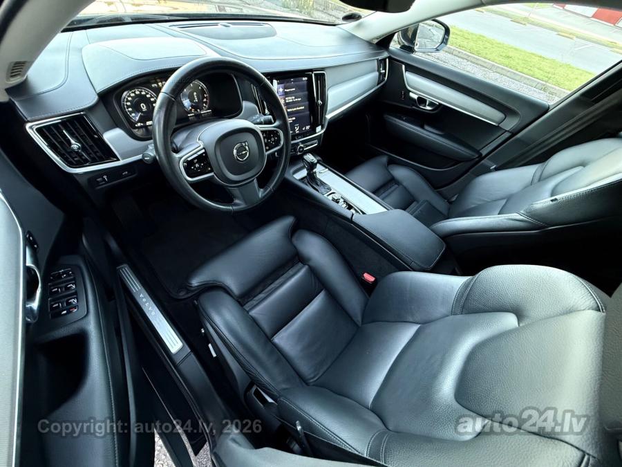 Grey Volvo V90 2019 in Tartu, with an engine capacity of 2.00 L and mileage of 268 thousand km for 16499 €, photo 14 on AUTOMOTO.COM.LV
