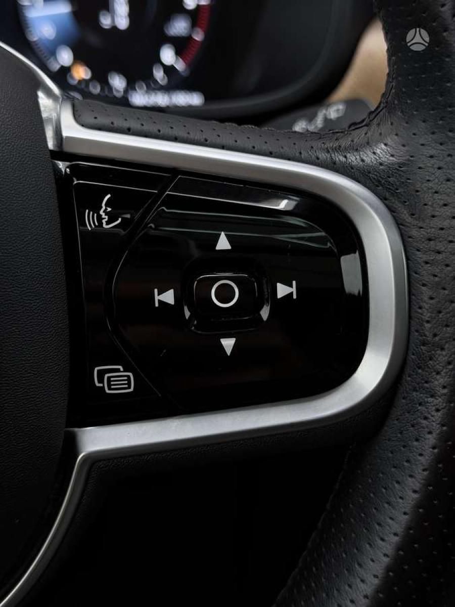 Pelēks Volvo V90 2019 Viļņa, ar dzinēja tilpumu 2.00 L un nobraukumu 235 tūkst. km par 16700 €, foto 35 vietnē AUTOMOTO.COM.LV