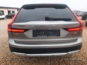 Grey Volvo V90 2020 in Tartu, with an engine capacity of 2.00 L and mileage of 196 thousand km for 25500 €, photo 7 on AUTOMOTO.COM.LV