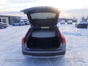 Grey Volvo V90 2020 in Tartu, with an engine capacity of 2.00 L and mileage of 196 thousand km for 24590 €, photo 5 on AUTOMOTO.COM.LV