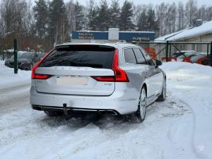 Grey Volvo V90 2020 in Vilnius, with an engine capacity of 1.97 L and mileage of 304 thousand km for 14500 €, photo 8 on AUTOMOTO.COM.LV
