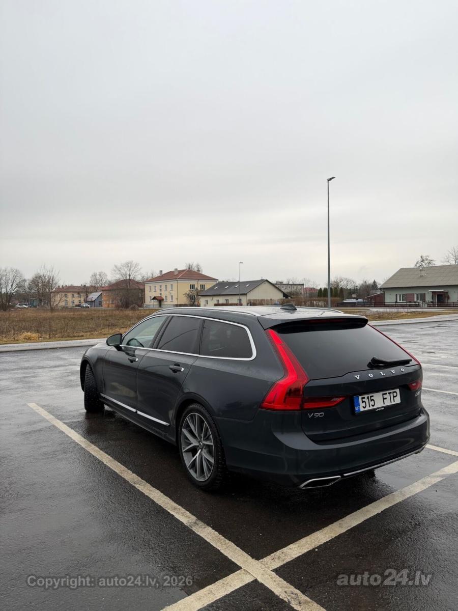 Pelēks Volvo V90 2020 Tallina, ar dzinēja tilpumu 2.00 L un nobraukumu 233 tūkst. km par 22500 €, foto 4 vietnē AUTOMOTO.COM.LV