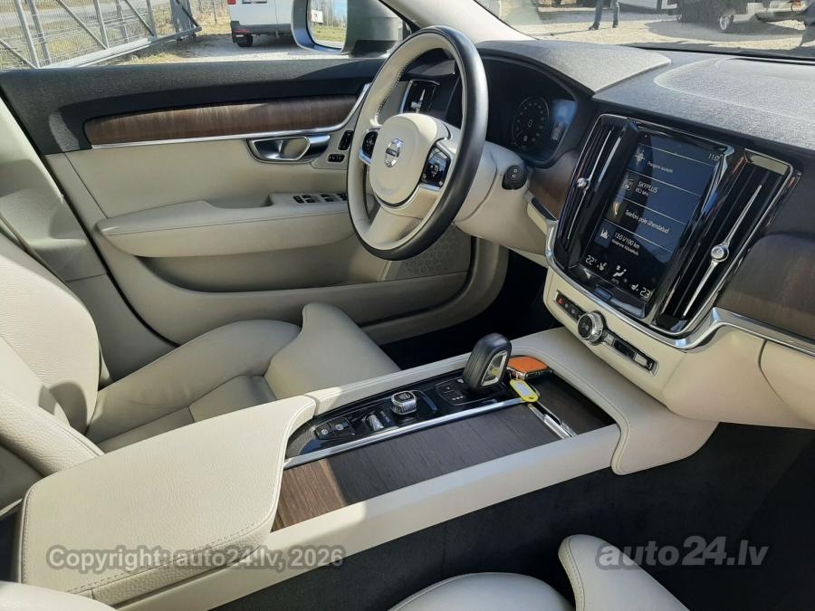 Grey Volvo V90 2020 in Tartu, with an engine capacity of 2.00 L and mileage of 196 thousand km for 27900 €, photo 16 on AUTOMOTO.COM.LV