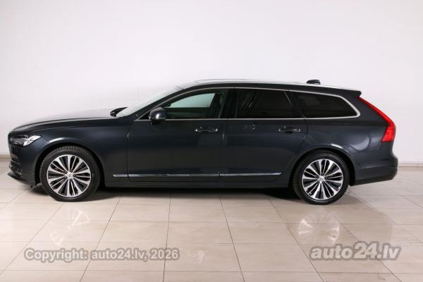 Grey Volvo V90 2020 in Parnu, with an engine capacity of 2.00 L and mileage of 101 thousand km for 25990 €, photo 3 on AUTOMOTO.COM.LV