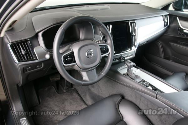 Grey Volvo V90 2020 in Parnu, with an engine capacity of 2.00 L and mileage of 101 thousand km for 25990 €, photo 8 on AUTOMOTO.COM.LV